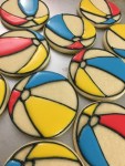 Beach Ball Cookies | Cookie Carrie